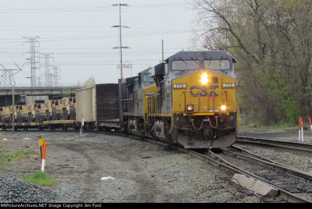 CSXT 775